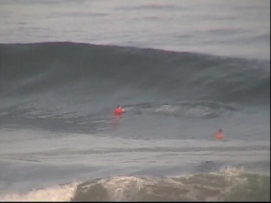 Troy Higgins at Pipeline, Toti. Roland Hill photo | Photo #7757 ...